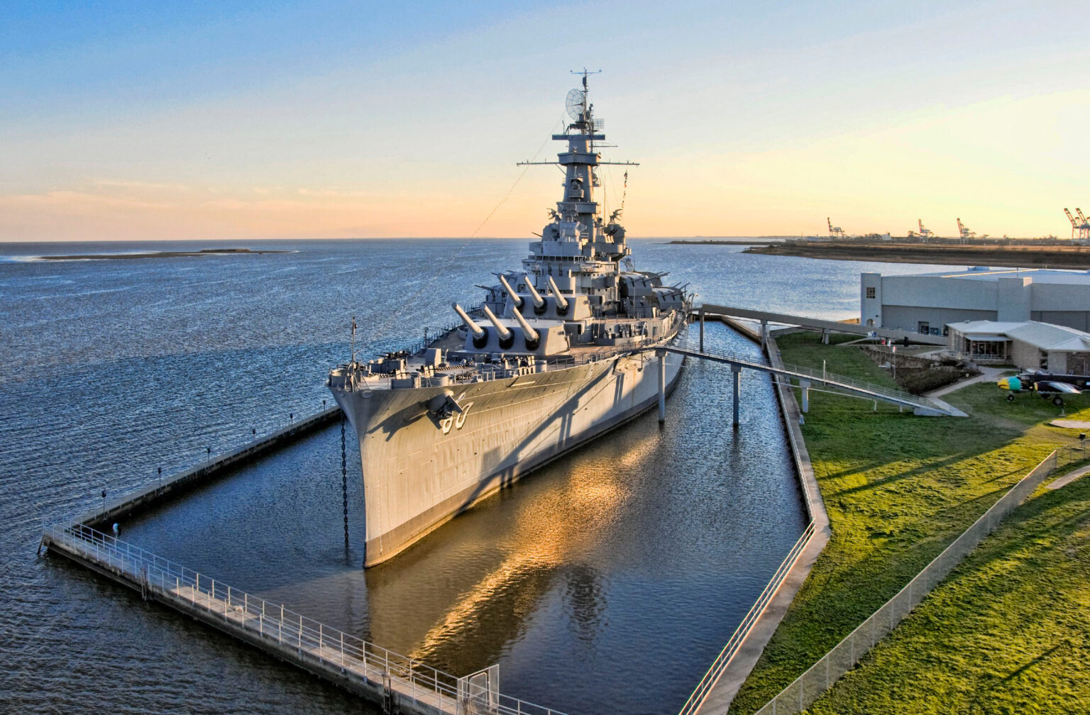 USS Alabama Battleship Memorial Park | Coastal Alabama Ecotourism ...